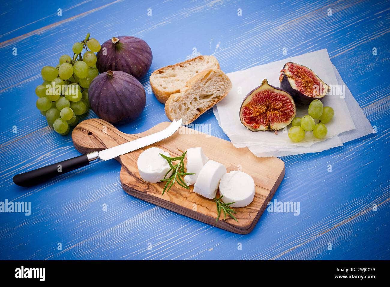 Red wine grapes rosemary hi-res stock photography and images - Alamy