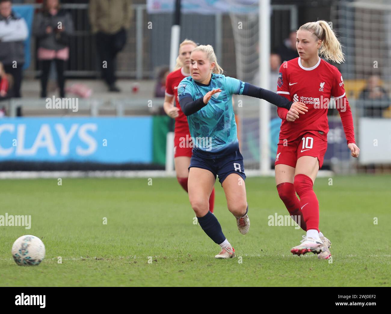 L-R Connie Scofield of London City Lionesses and Sophie Roman Haug of ...