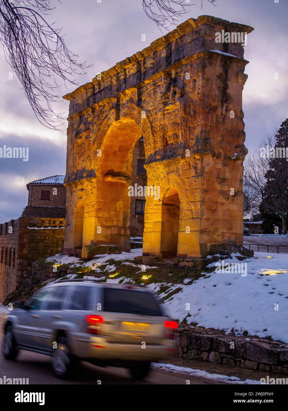 Roman arch of Medinaceli at sunset. Soria, Spain Stock Photo - Alamy