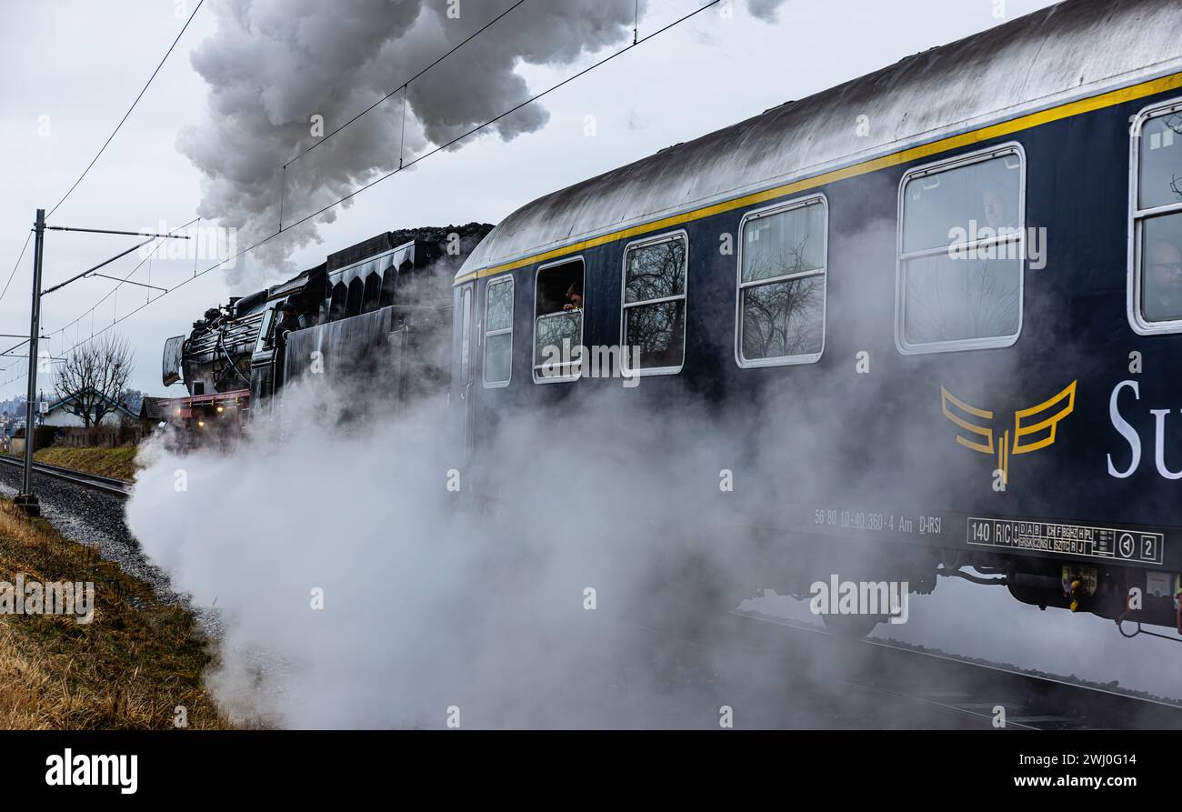 Entlang dem Obersee zwischen Schmerikon und Rapperswil-Jona ist die ...
