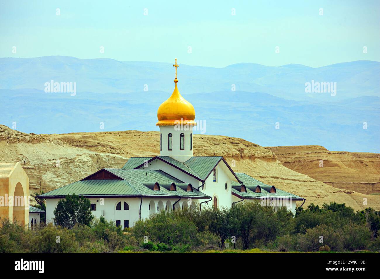 Gilded dome of the church Stock Photo - Alamy