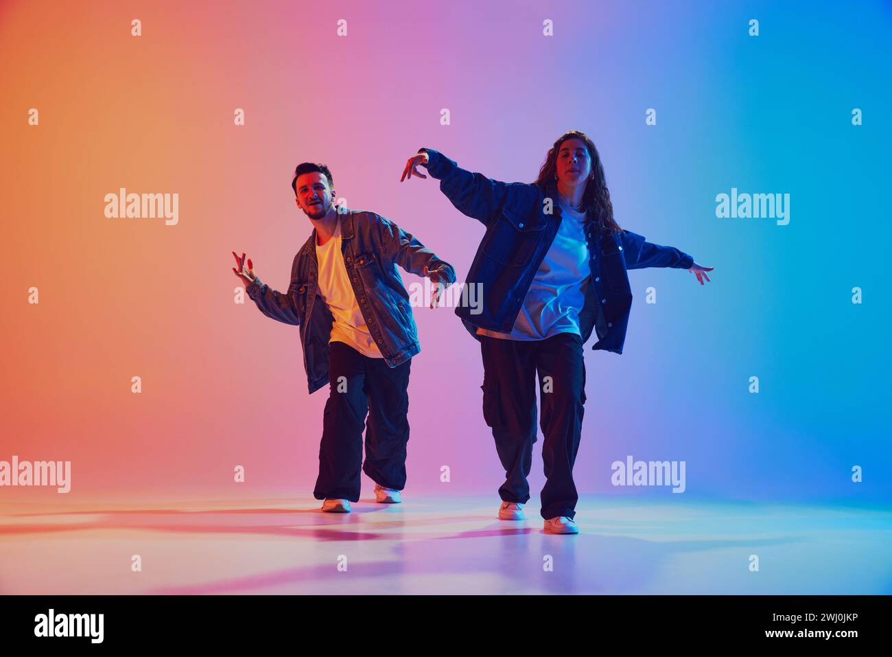 Dynamic dance moves talented young hi-res stock photography and images ...