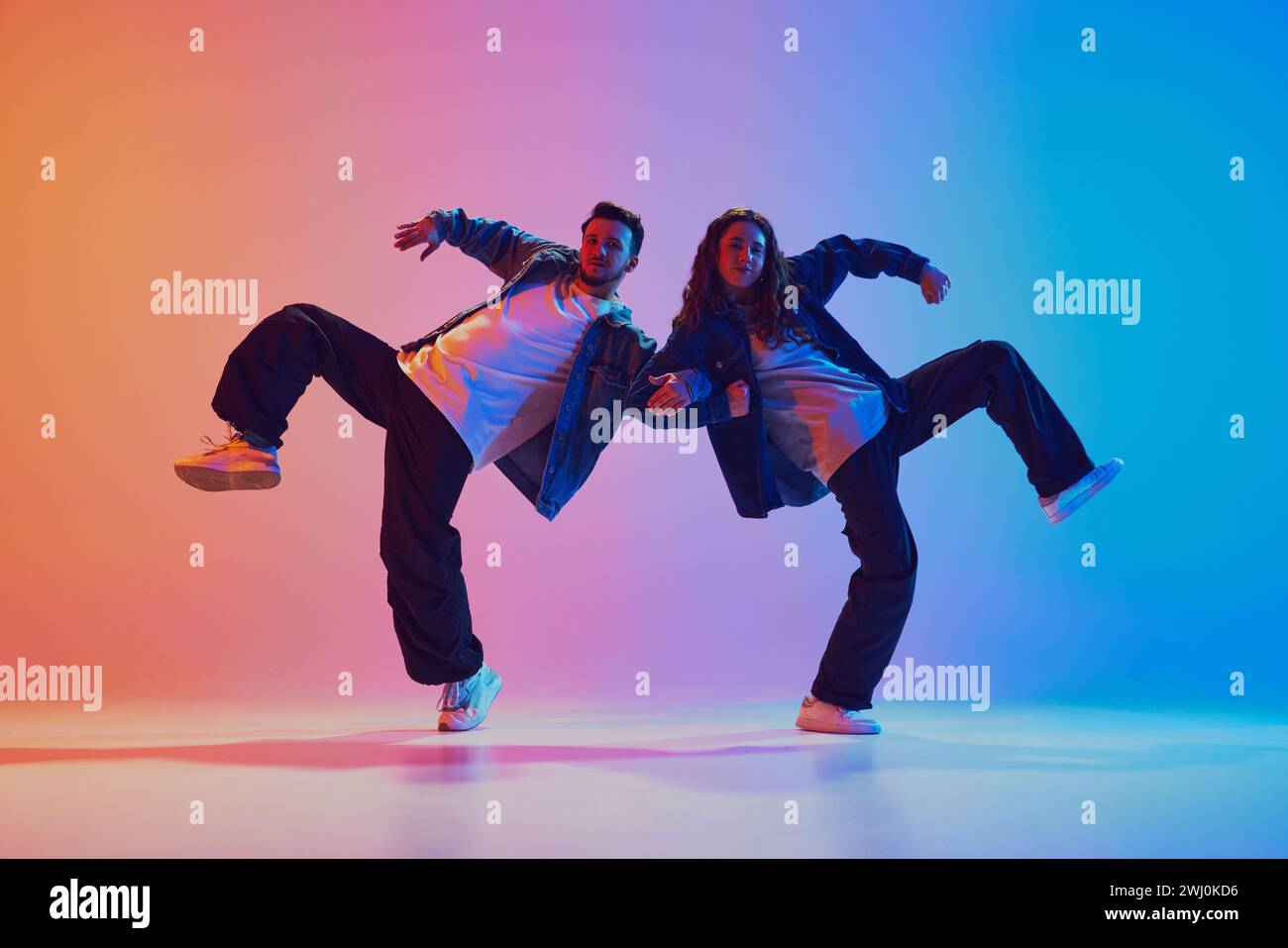 Break dancer poses hi-res stock photography and images - Alamy