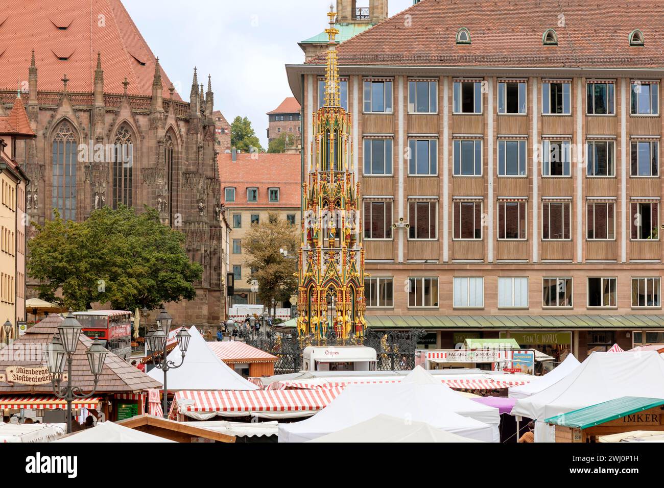 Old new cityscape hi-res stock photography and images - Alamy