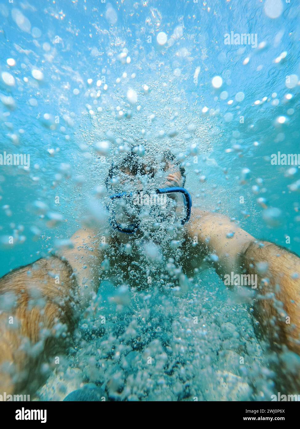 Swimmer underwater bubbles hi-res stock photography and images - Alamy