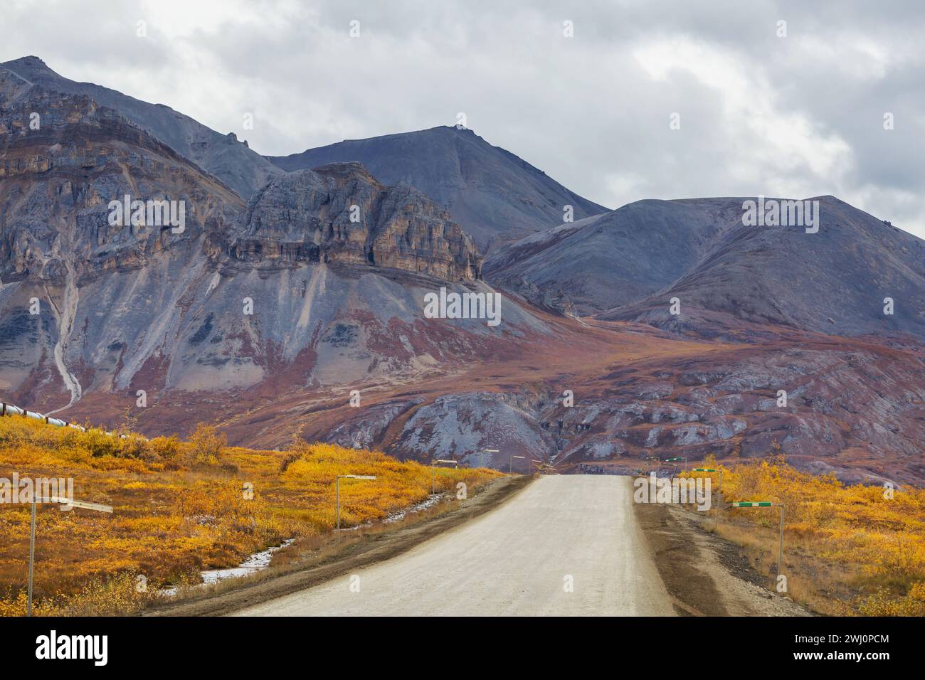 Dalton highway alaska fall hi-res stock photography and images - Alamy