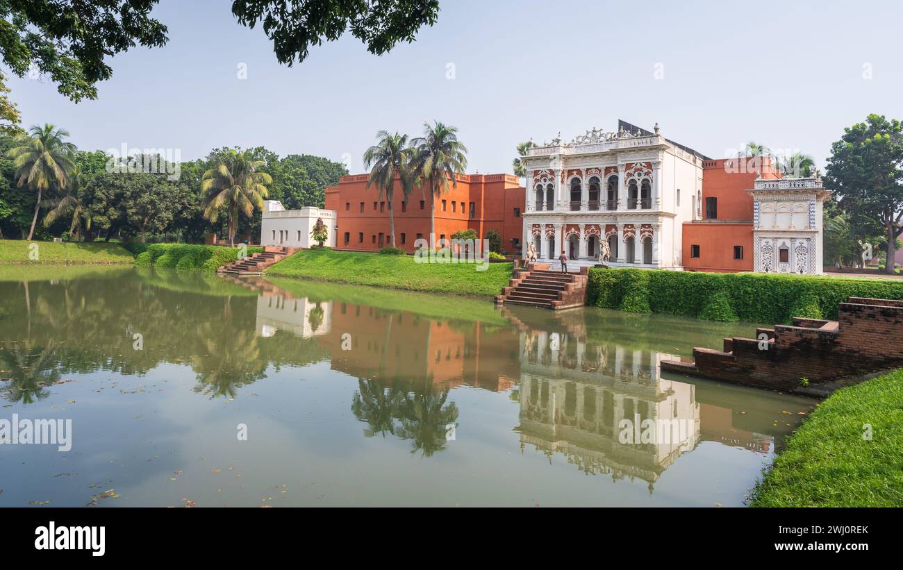Old mansion in bangladesh hi-res stock photography and images - Alamy