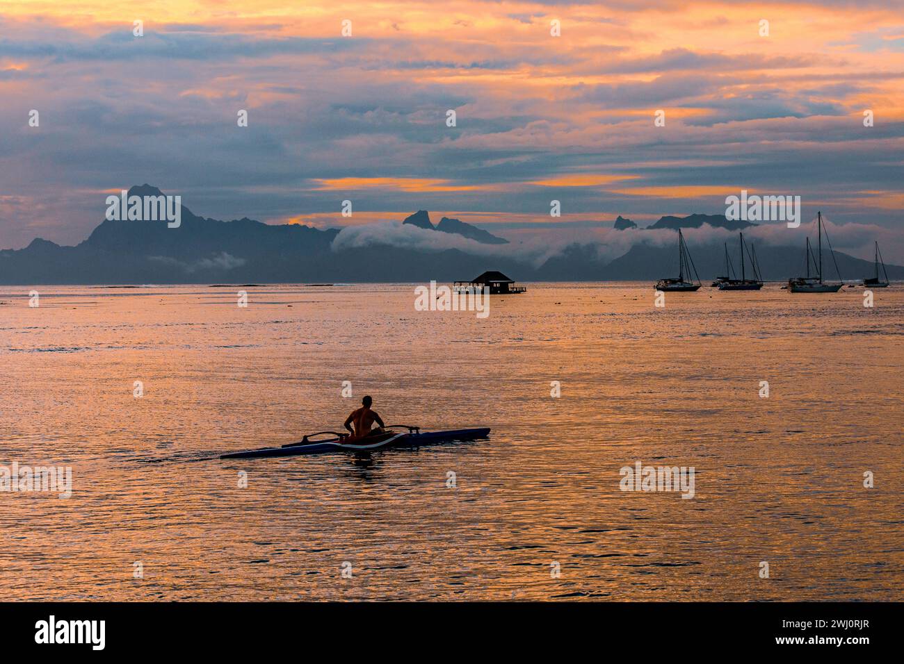 Moorea island from tahiti sunset hi-res stock photography and images ...