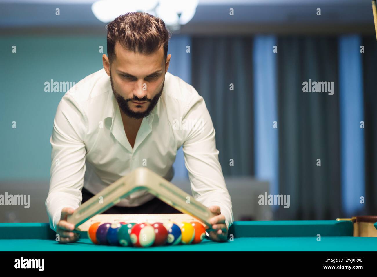 Prepare snooker player hi-res stock photography and images - Alamy