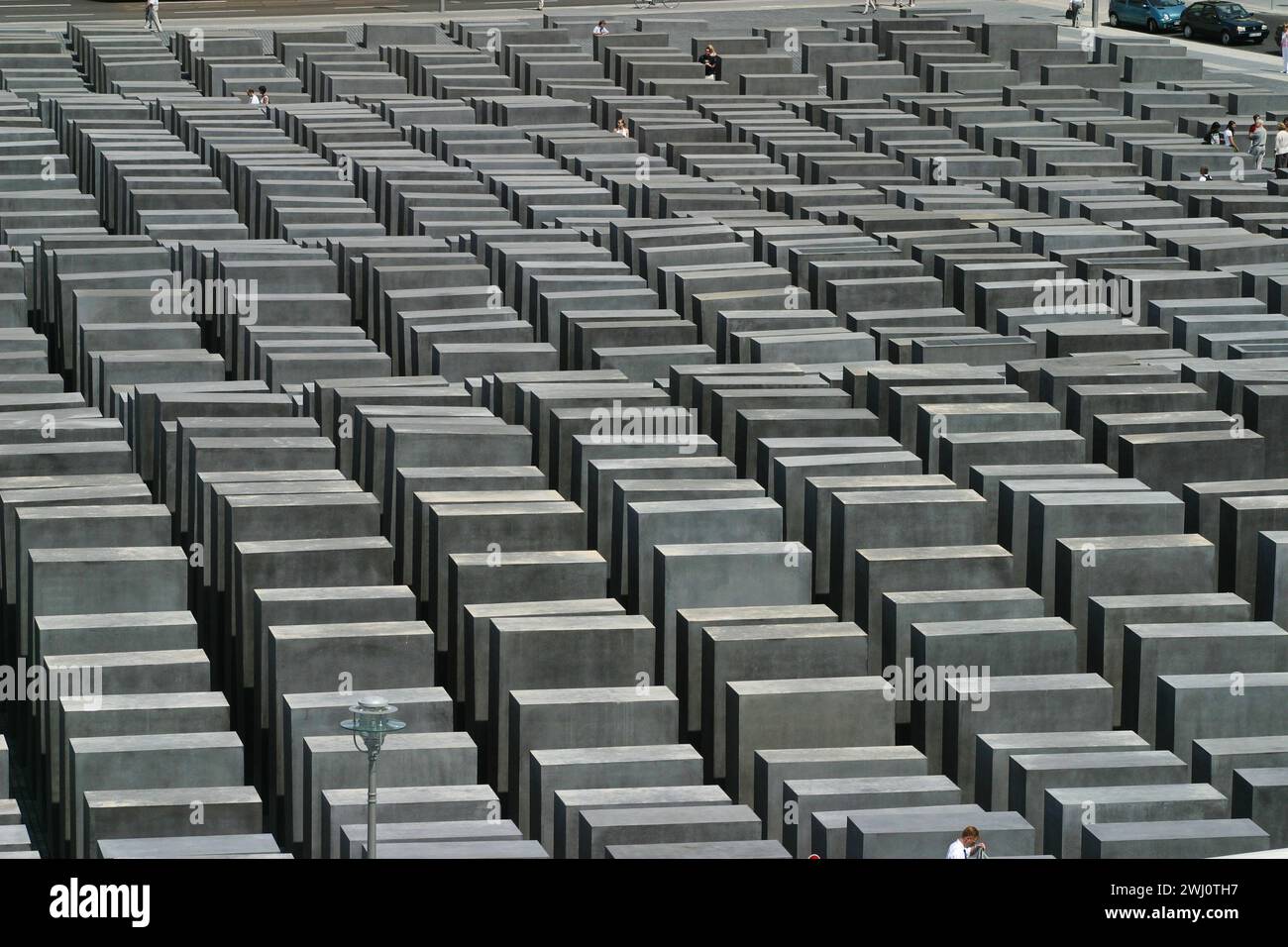 Das Denkmal für die ermordeten Juden Europas, kurz Holocaust-Mahnmal ...