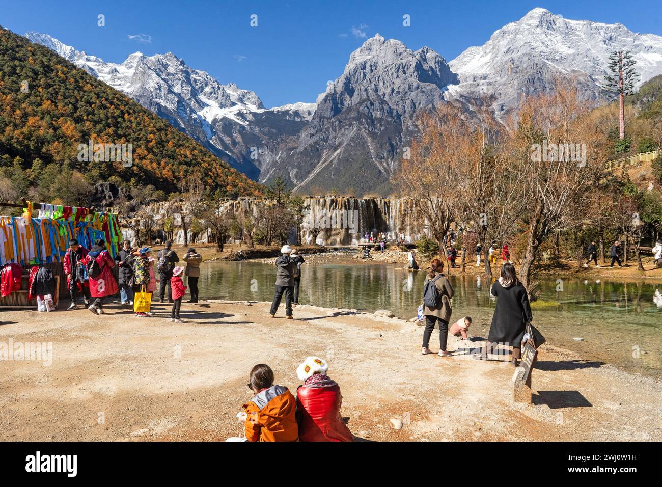 Blue Moon Valley and Jade Dragon Snow Mountain in Lijiang, Yunnan ...