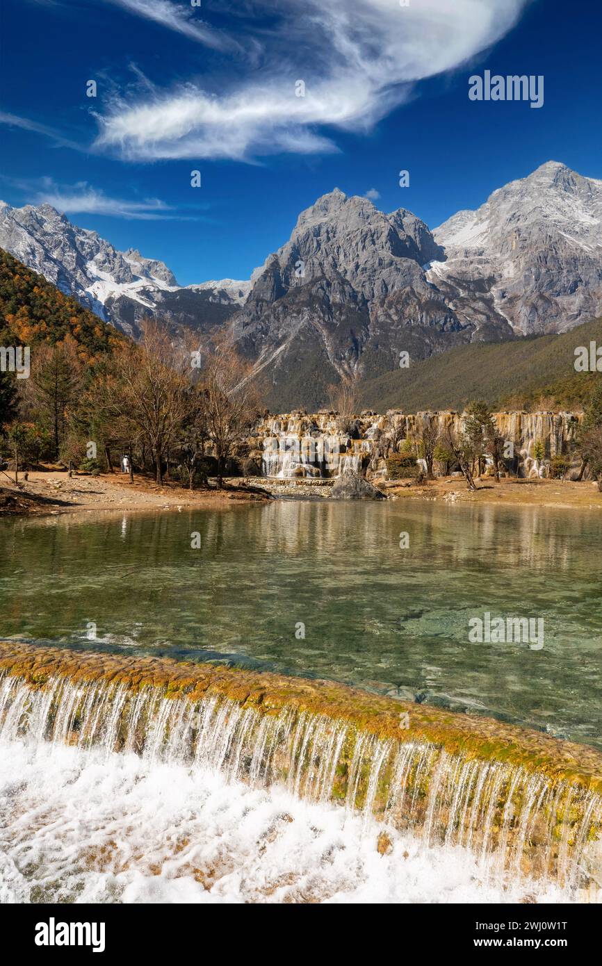 Blue Moon Valley and Jade Dragon Snow Mountain in Lijiang, Yunnan ...