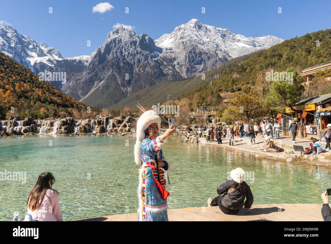 Blue Moon Valley and Jade Dragon Snow Mountain in Lijiang, Yunnan ...