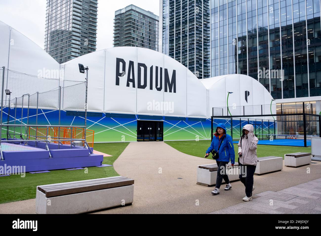 Padel tennis club Padium at the heart of Canary Wharf financial ...