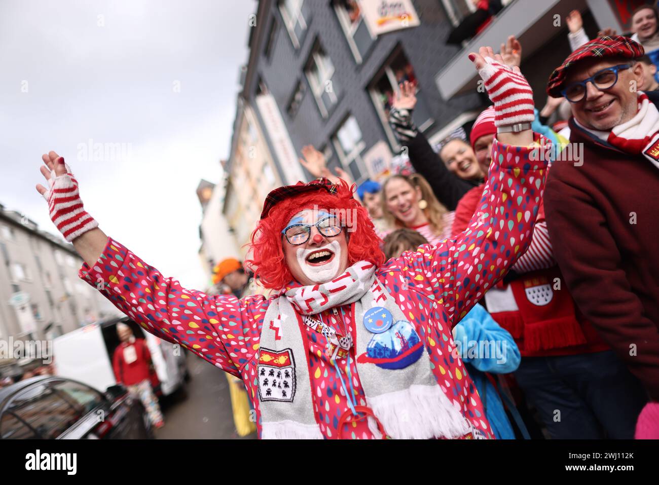 Cologne, Germany. 12th Feb, 2024. A clown joins in the Rose Monday ...