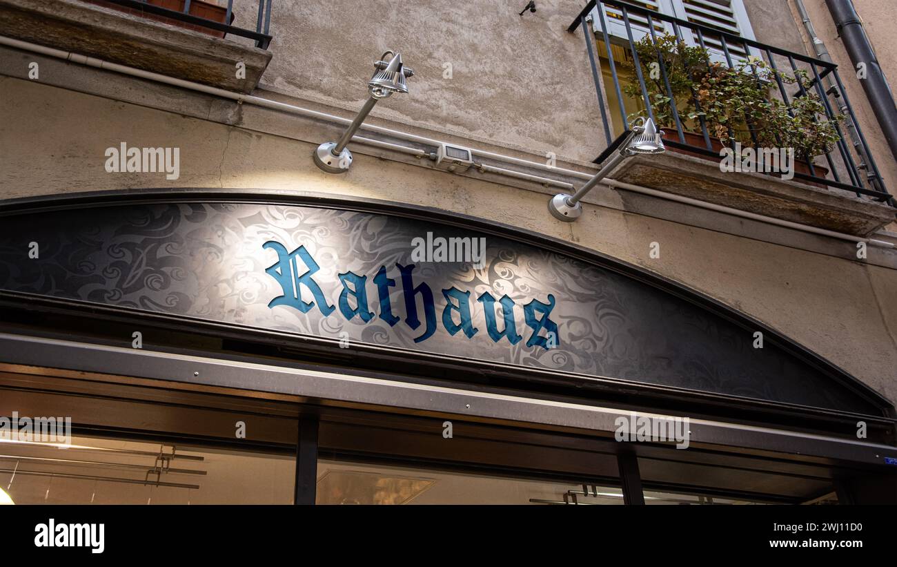 Signposts the direct way to City Hall Stock Photo - Alamy