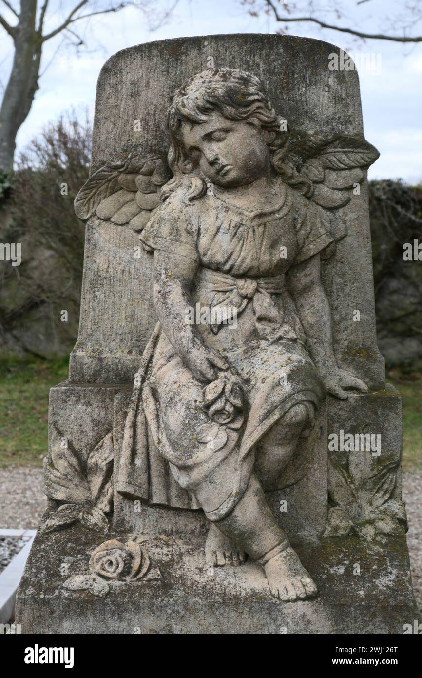 Childrens grave hi-res stock photography and images - Alamy