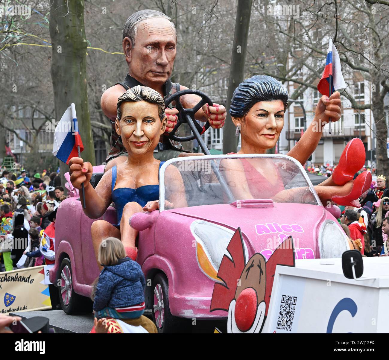 Mainz, Germany. 12th Feb, 2024. The MCV motif float "Barbies and "Ken ...