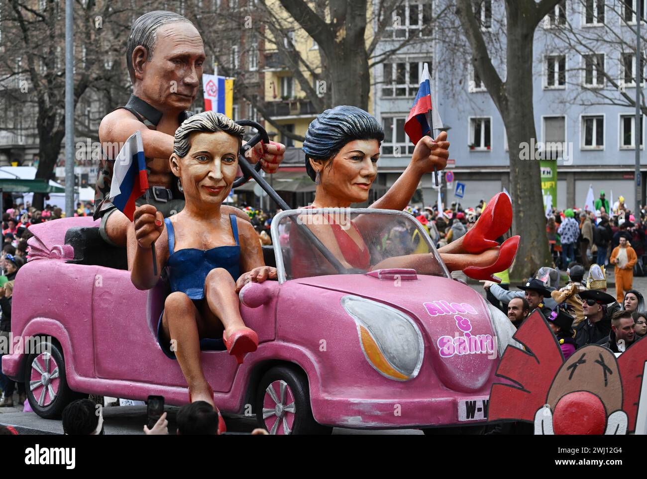 Mainz, Germany. 12th Feb, 2024. The MCV motif float "Barbies and "Ken ...