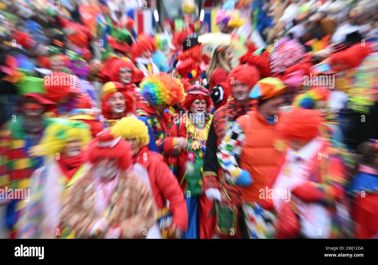 Group of clowns hi-res stock photography and images - Alamy