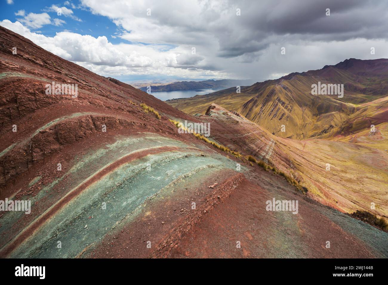 Rainbow Mountains, Pallay Puncho Apu Tacllo or Sharp Pointed Hill, Peru ...