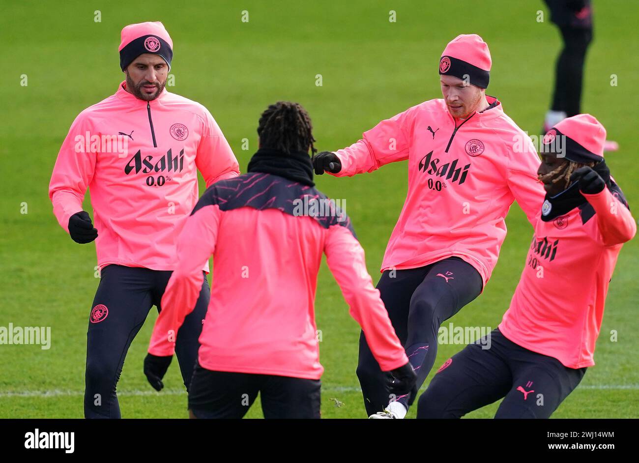 Manchester City's Kyle Walker (left), Kevin De Bruyne (centre) and John ...