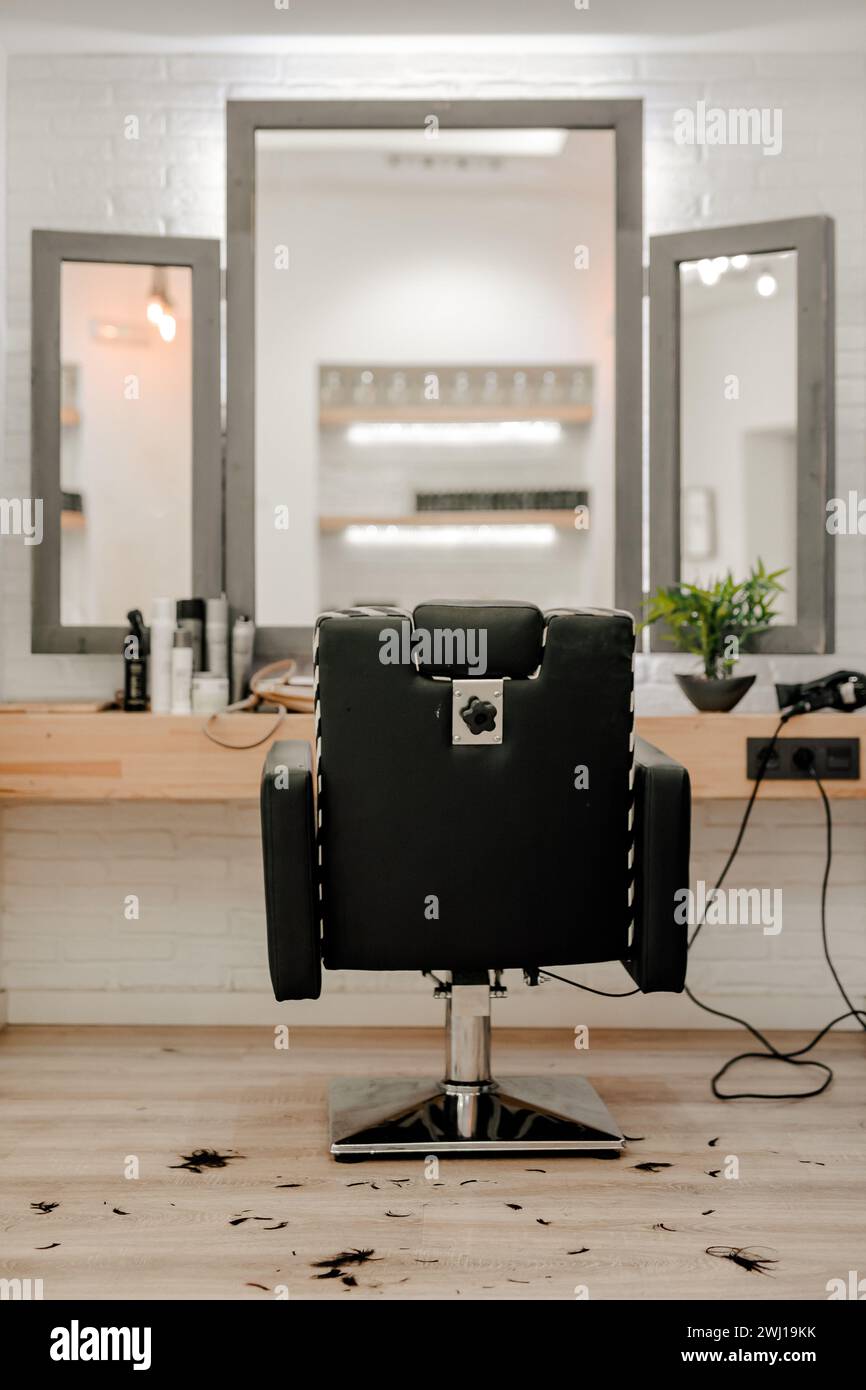 Hair on barbershop floor hi-res stock photography and images - Alamy