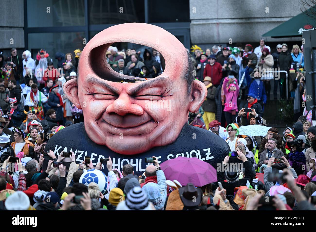 Duesseldorf, Germany. 12th Feb, 2024. The themed float, which depicts ...