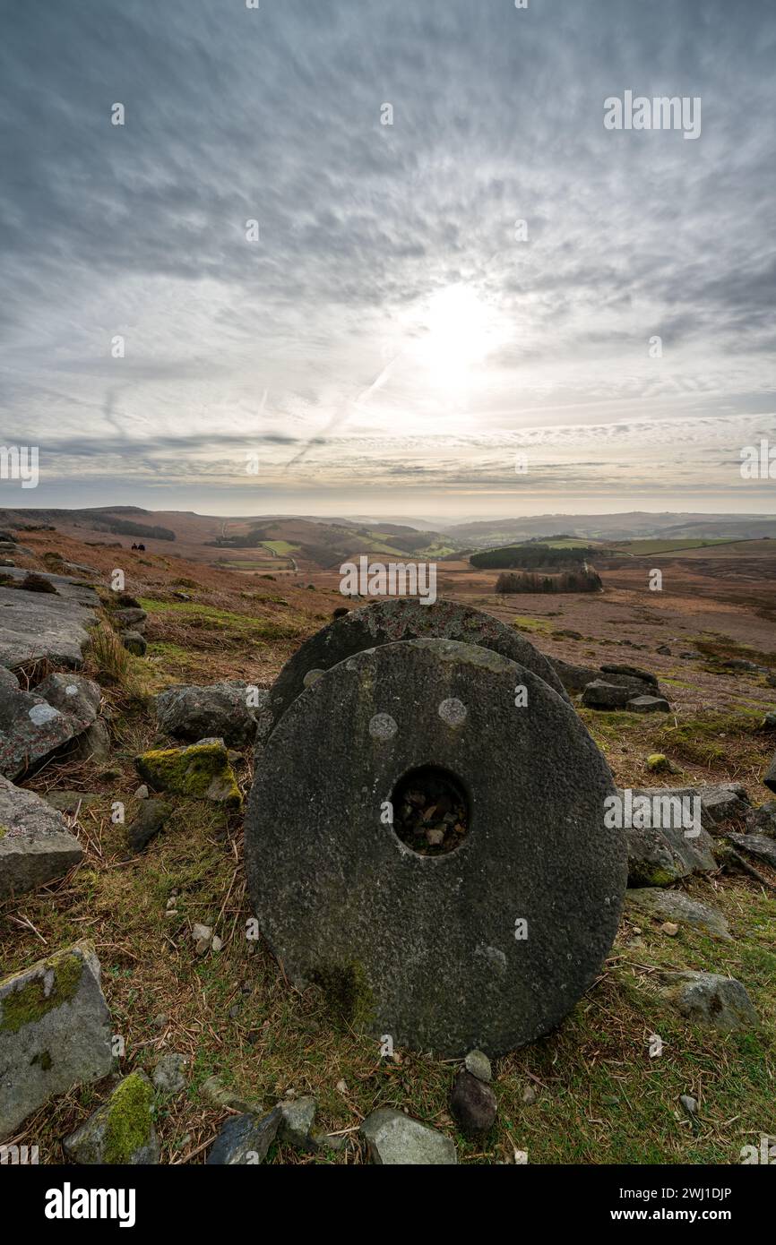 Stanage Edge millstones in the Derbyshire Peak District National Park ...