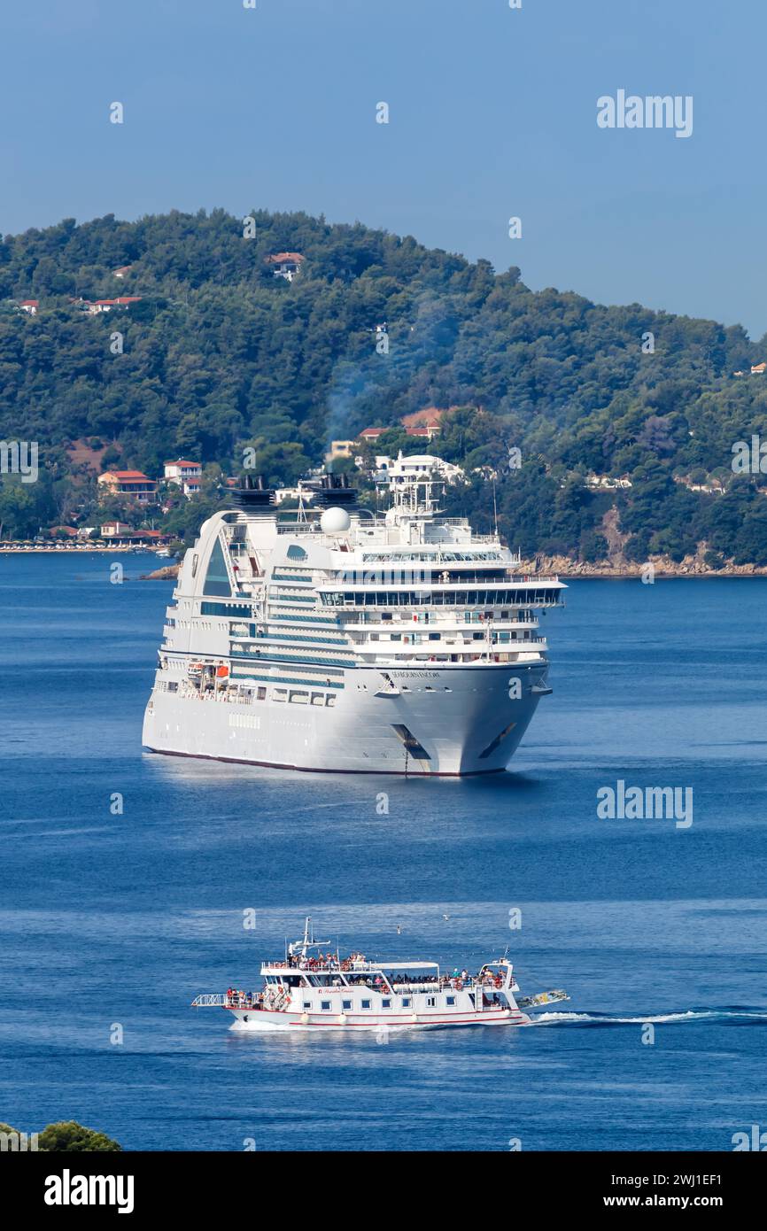 Cruise ship and boat portrait in the sea off the Mediterranean island ...