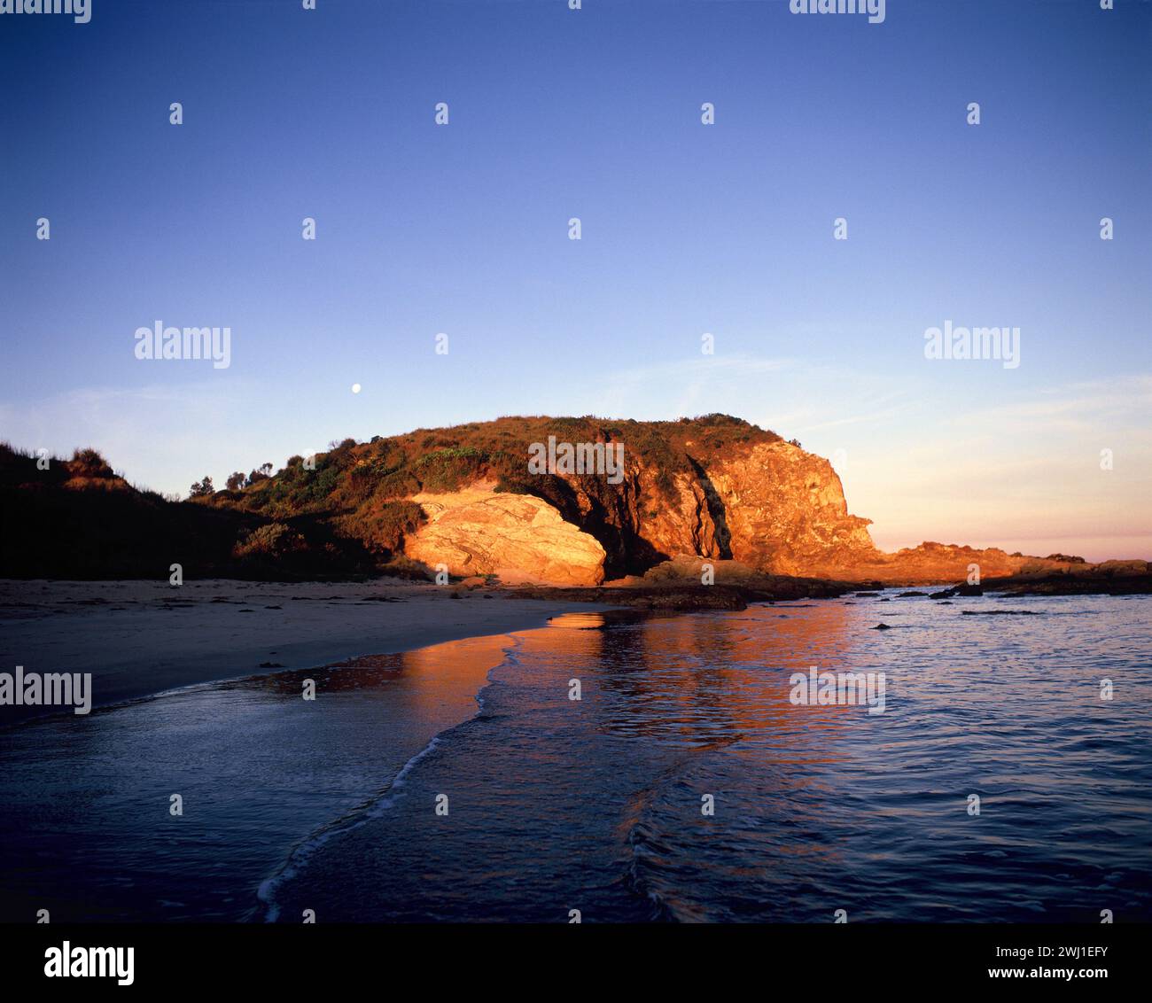 Tomakin cove hi-res stock photography and images - Alamy
