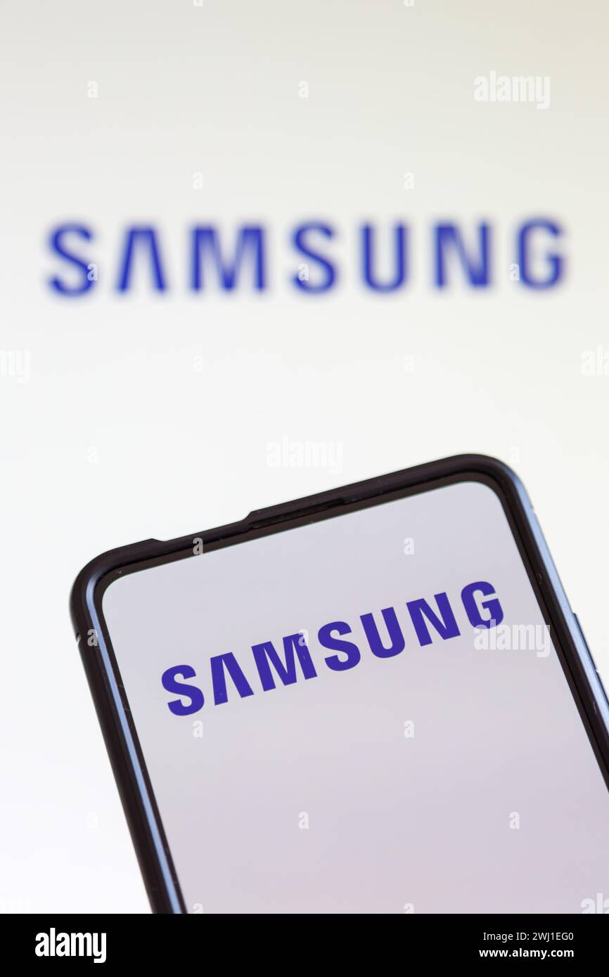 Samsung logo hi-res stock photography and images - Alamy