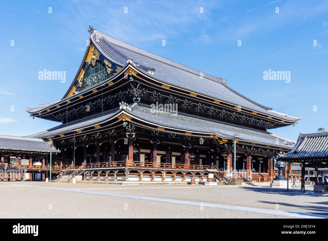 Buddhist Higashi Hongan-ji Temple in the historic old town of Kyoto in ...