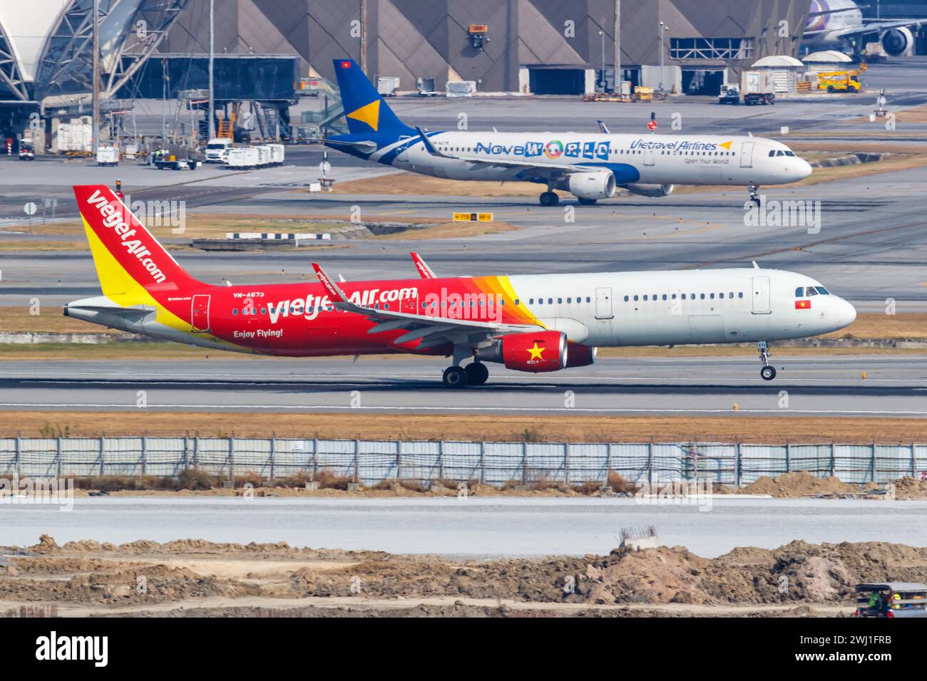 VietJet Air Airbus A321 Flugzeug Flughafen Bangkok Suvarnabhumi in ...