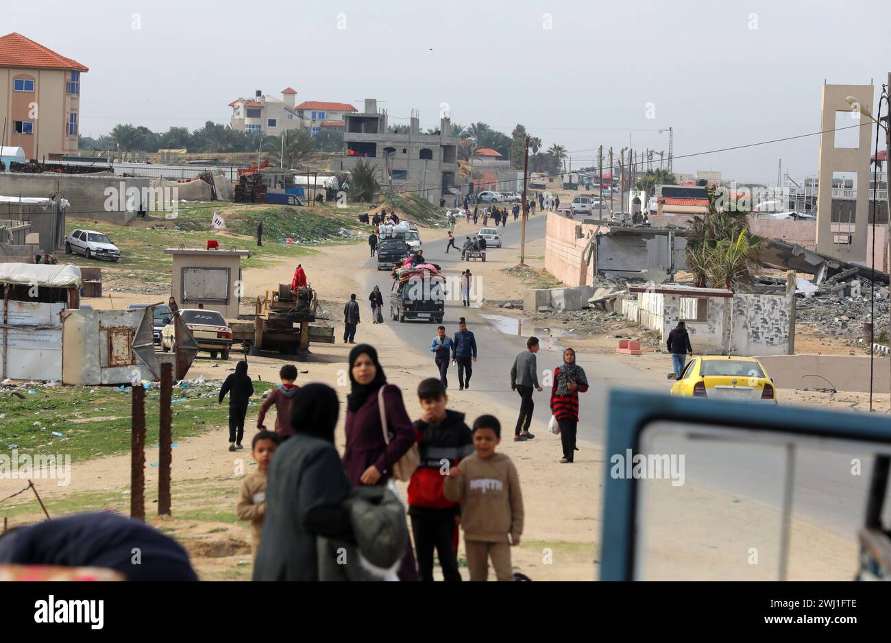 Palestinian families are fleeing Rafah on the southern Gaza Strip ...
