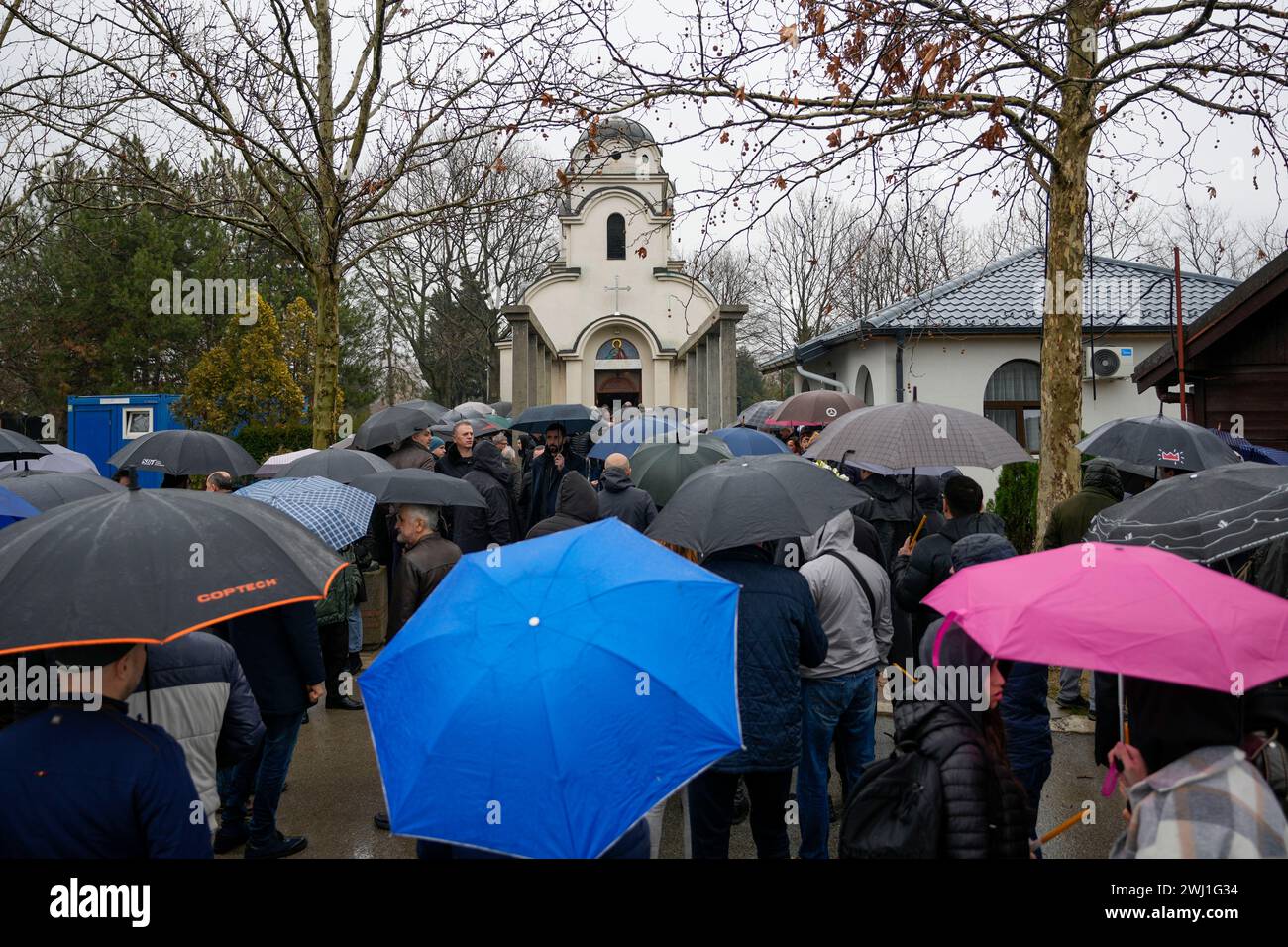 People attend the funeral of late Golden State Warriors assistant coach ...
