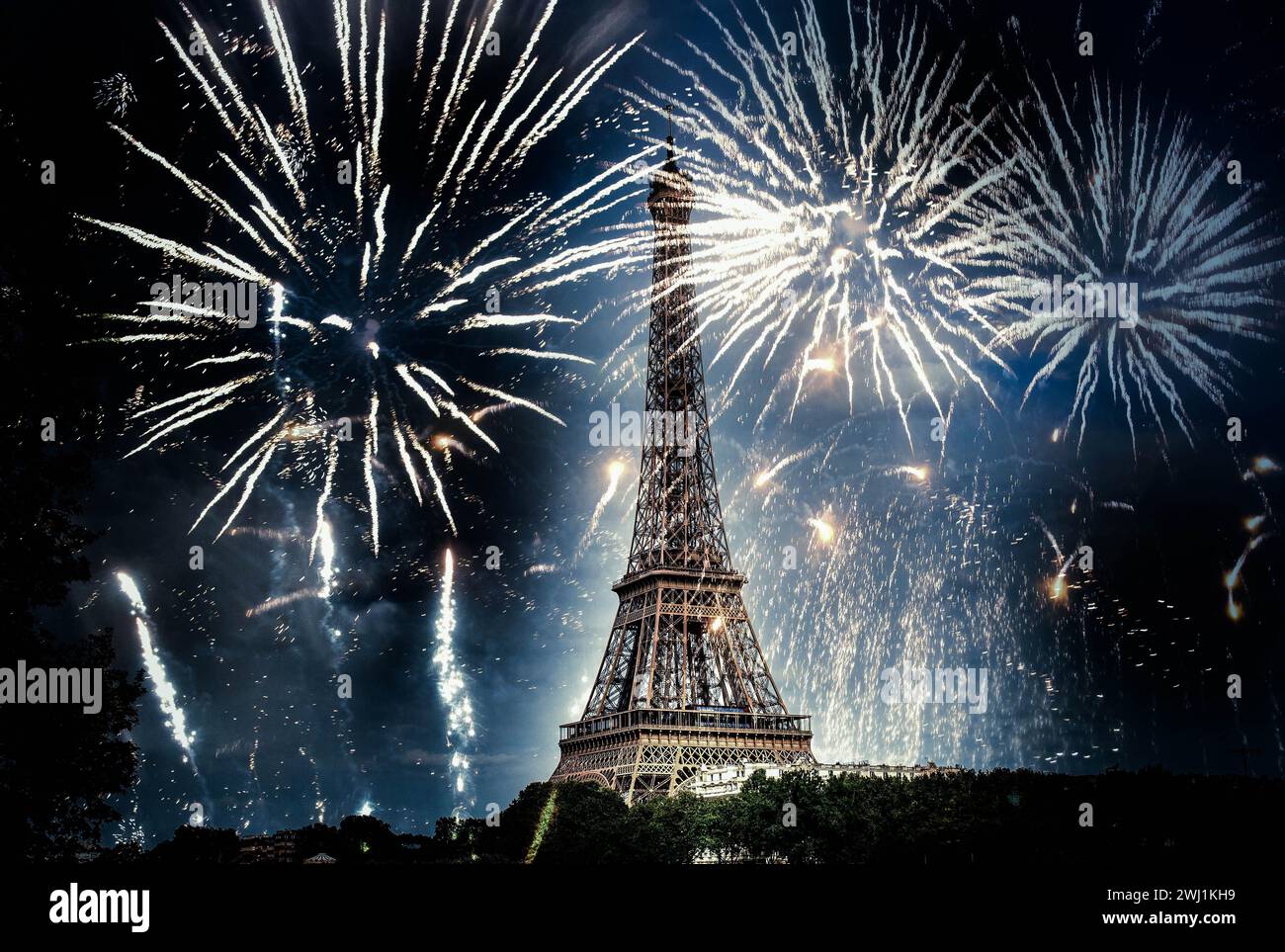 fireworks over the Eiffel tower New Year in Paris Stock Photo - Alamy
