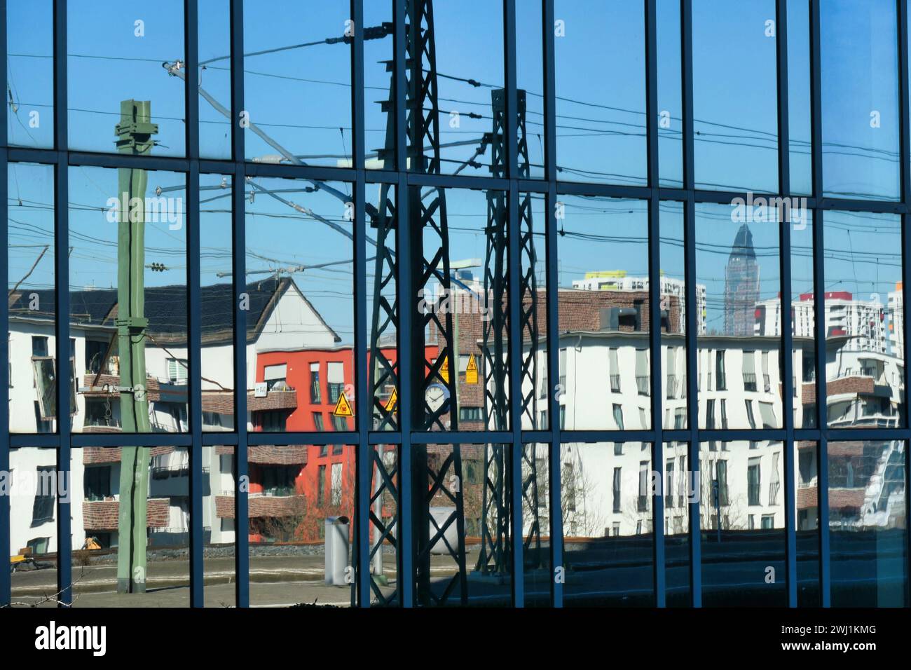 Railroad power lines Stock Photo - Alamy