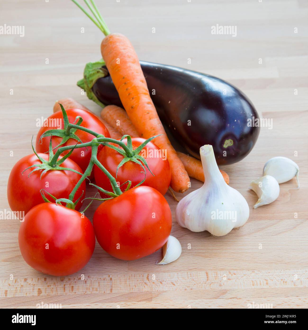 Tomato carrot fresh hi-res stock photography and images - Alamy