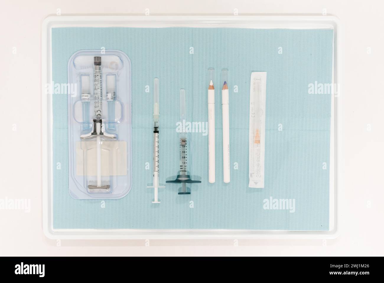 Medical tray setup hi-res stock photography and images - Alamy