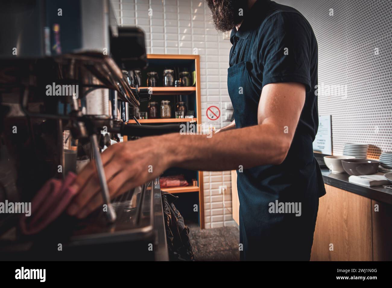 Barista hands hi-res stock photography and images - Alamy