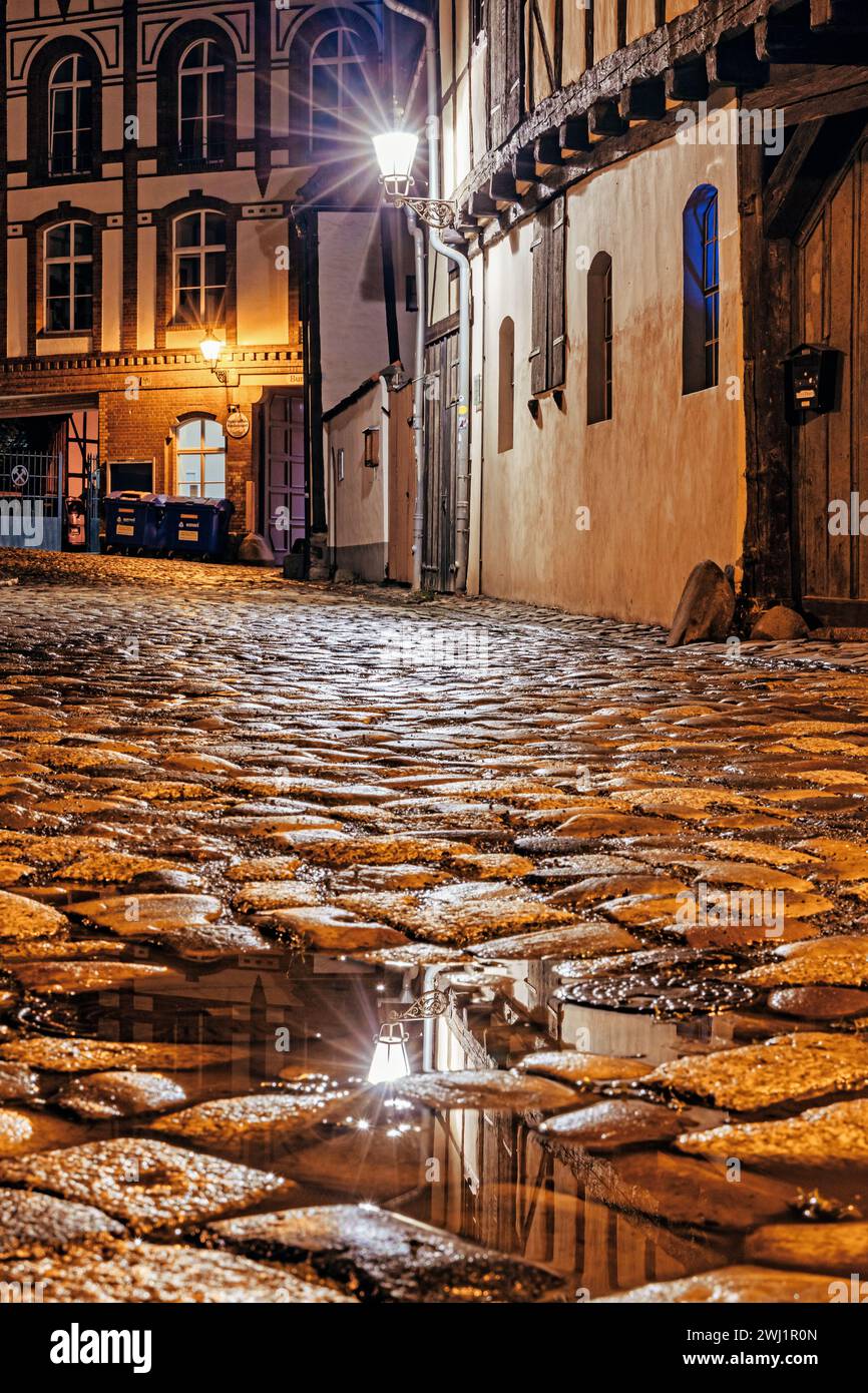 Night shots hi-res stock photography and images - Alamy