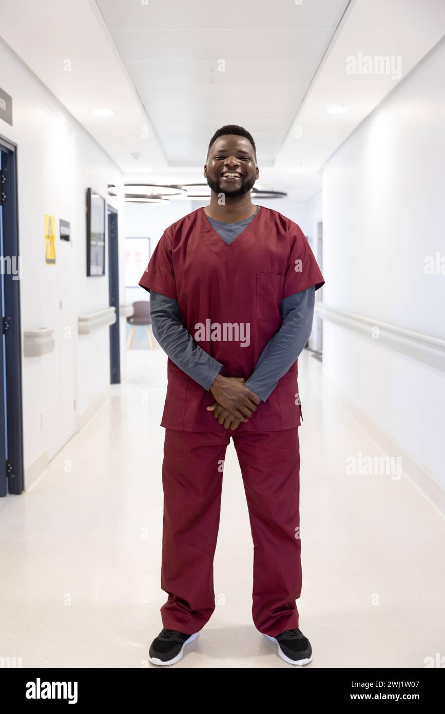 African american male doctor hi-res stock photography and images - Alamy