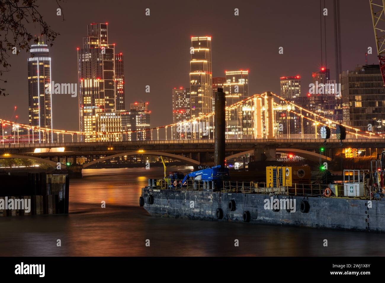 Chelsea skyline hi-res stock photography and images - Alamy