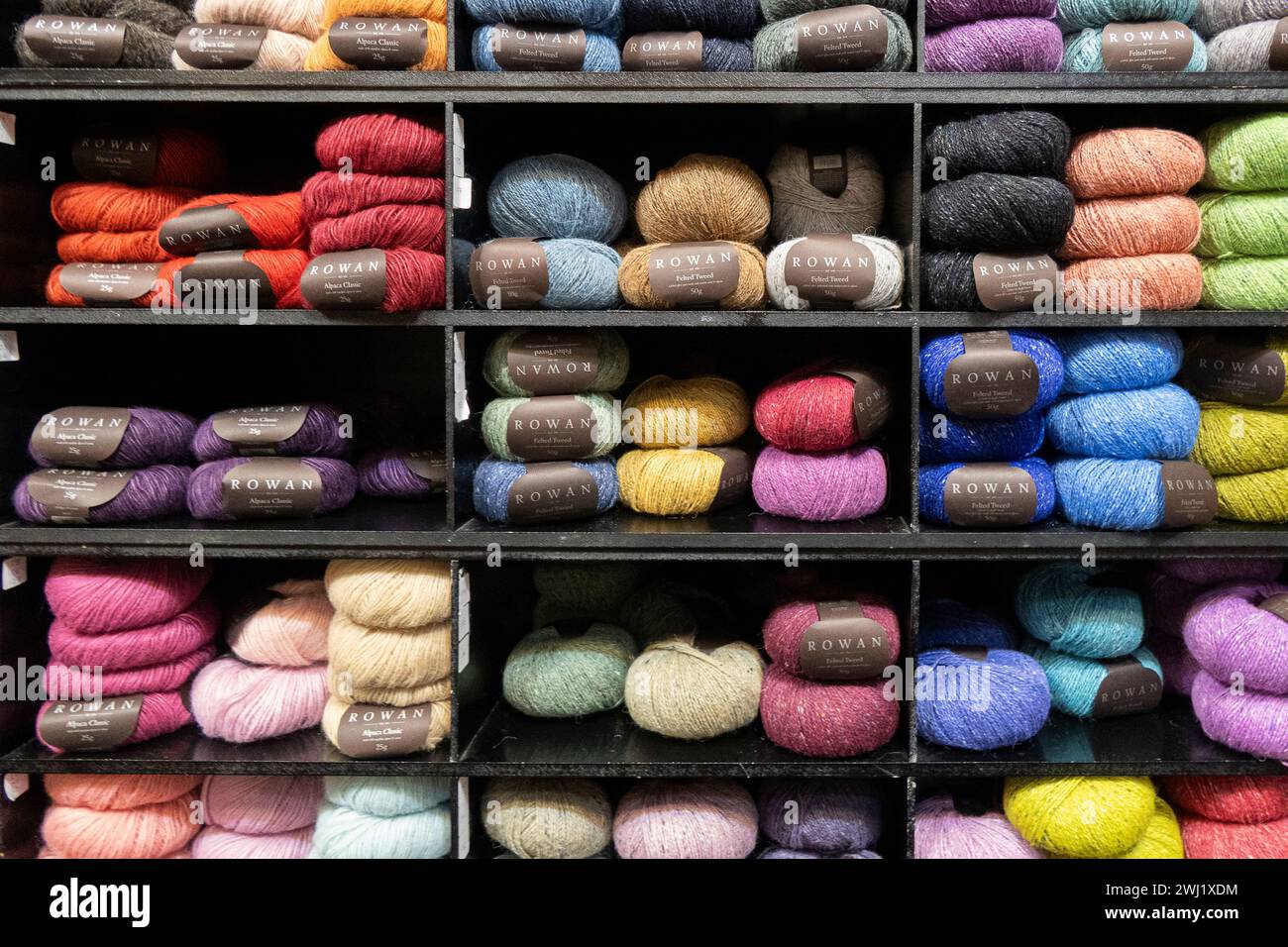 Wool And Yarn Stock Photo - Alamy