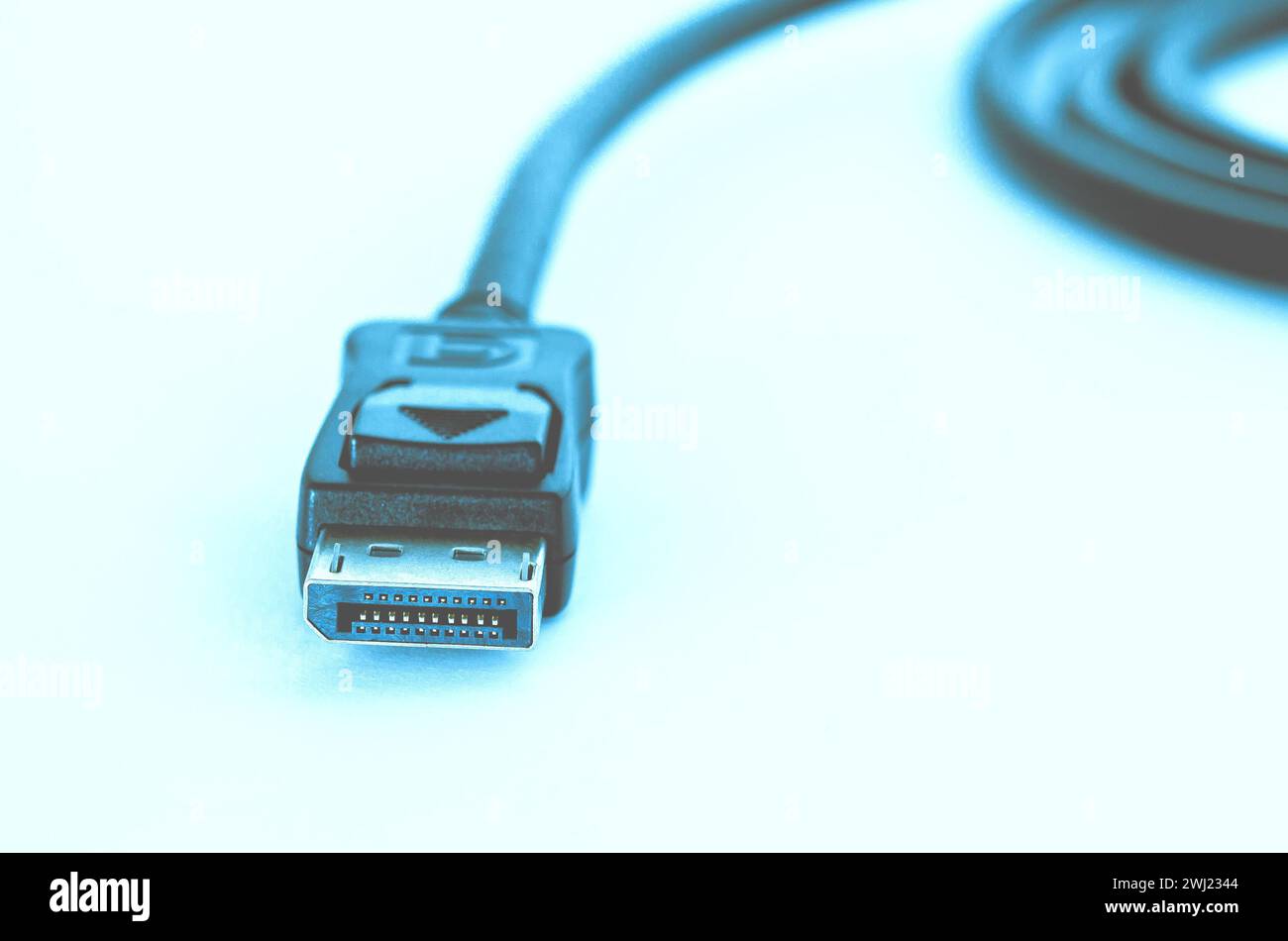 Display cable gold plated connector. displayport Stock Photo - Alamy