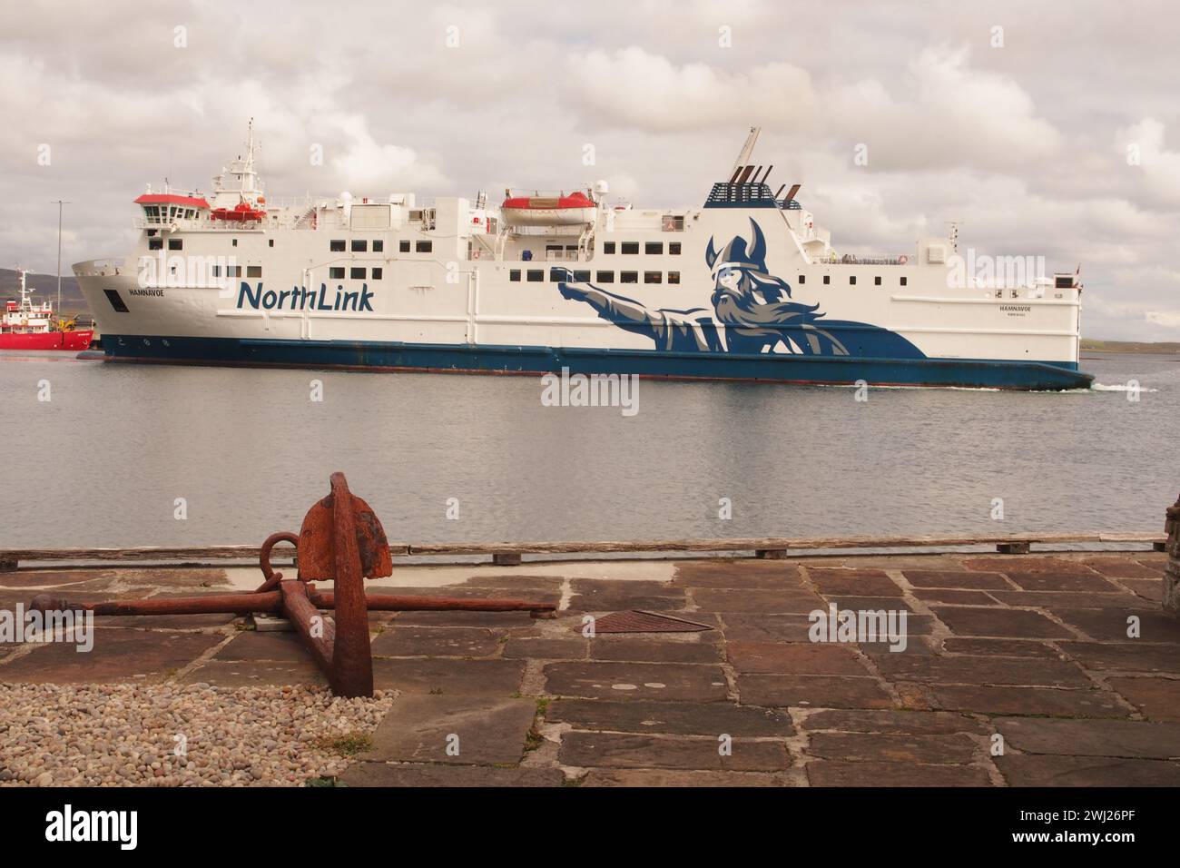 The NorthLink ferry, Hamnavoe, manouvering out of Stromness harbour on ...