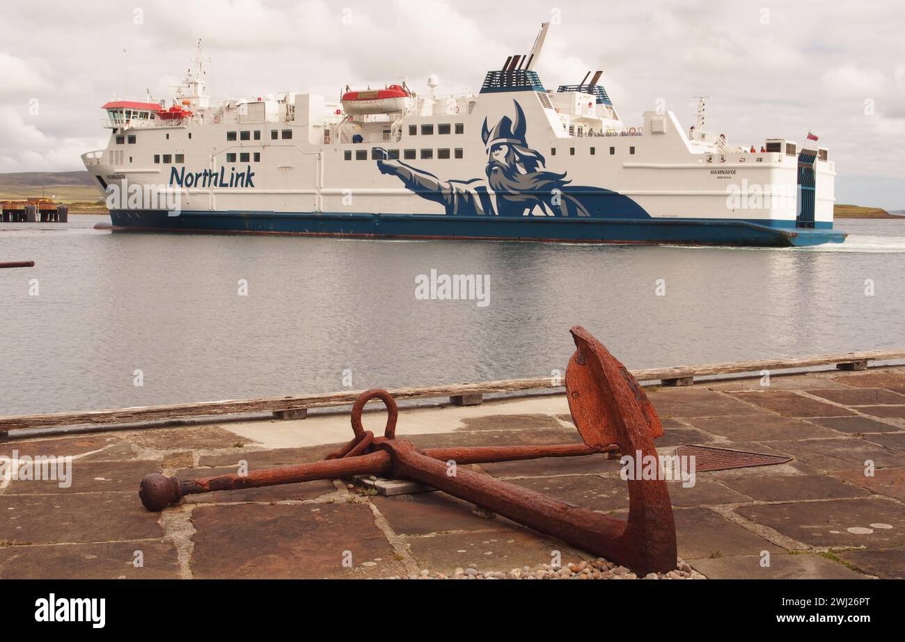 The NorthLink ferry, Hamnavoe, manouvering out of Stromness harbour on ...