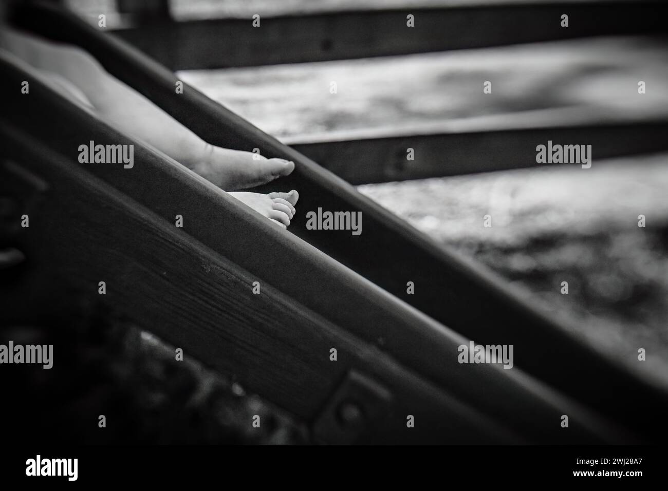 Children kids barefoot feet toes hi-res stock photography and images ...