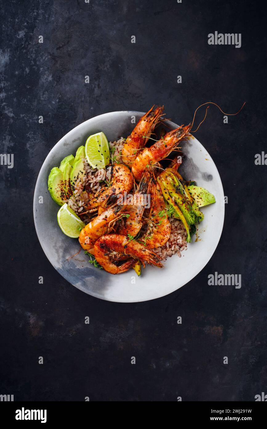 Traditional Thai fried king prawns with Asian vegetable Stock Photo - Alamy